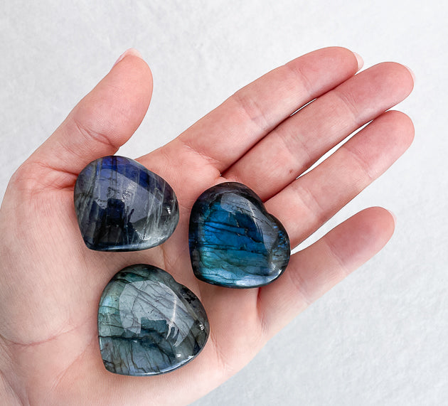 Labradorite Mini Heart | Intuition – Opal and Sage