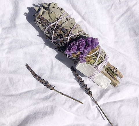 The Ultimate Guide to Smudging: How to Cleanse Your Space with Sage ...